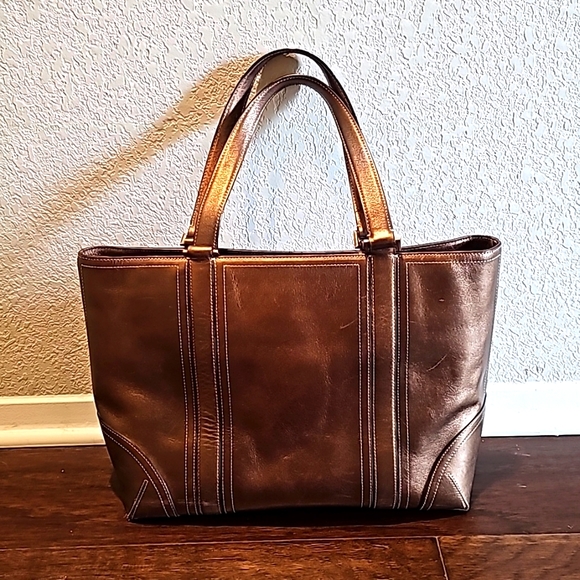 Ellen Tracy | Bags | Ellen Tracy Metallic Copper Leather Purse | Poshmark